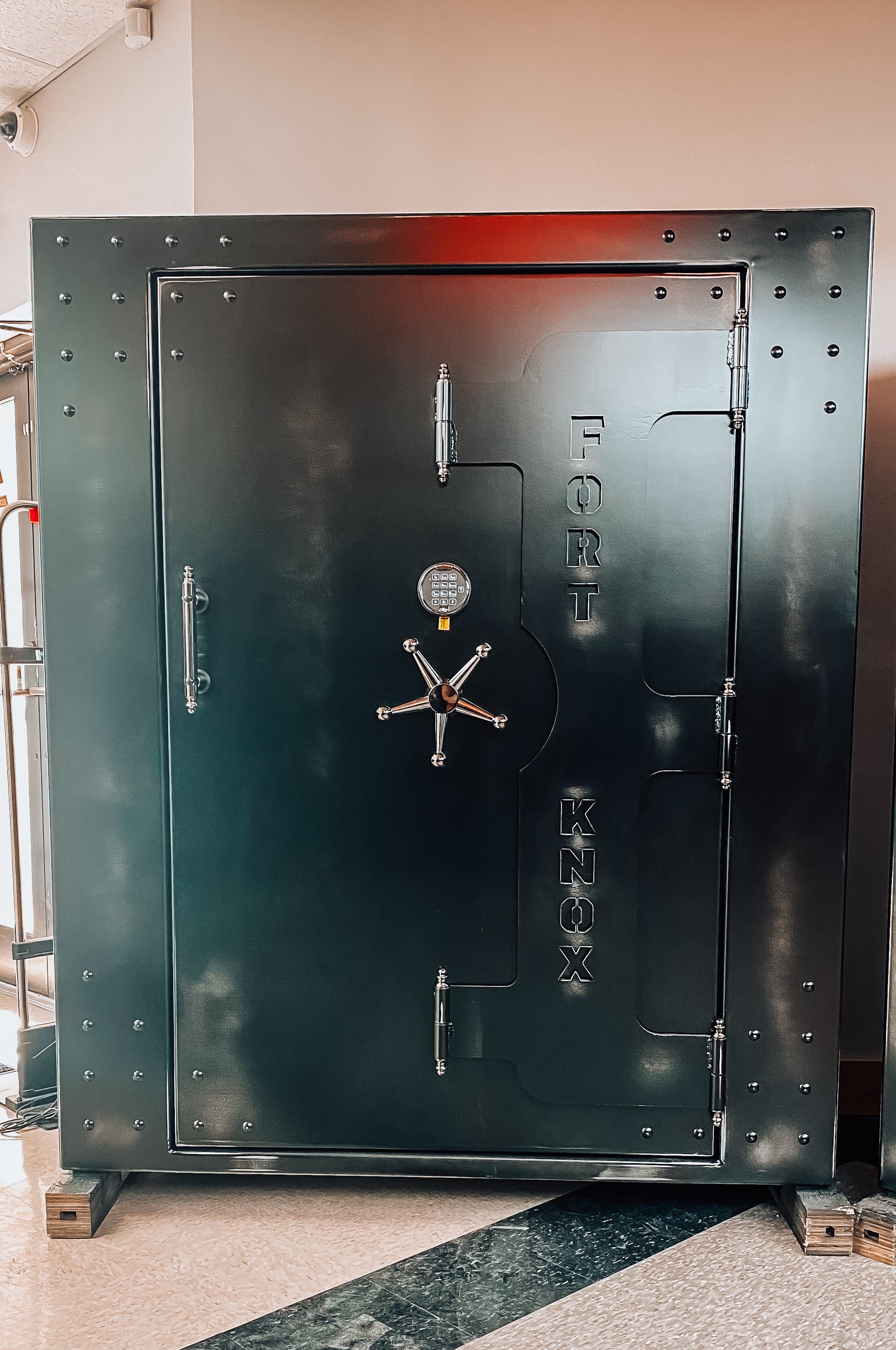 Fort Knox Protector 7261 Distressed Black – Security Centers Inc.