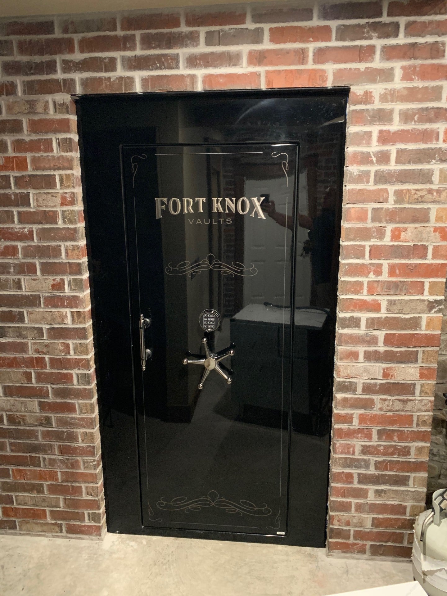 FORT KNOX VAULT DOOR - VDIS8240-JETT BLACK GLOSS - BLACK CHROME DETAIL ...